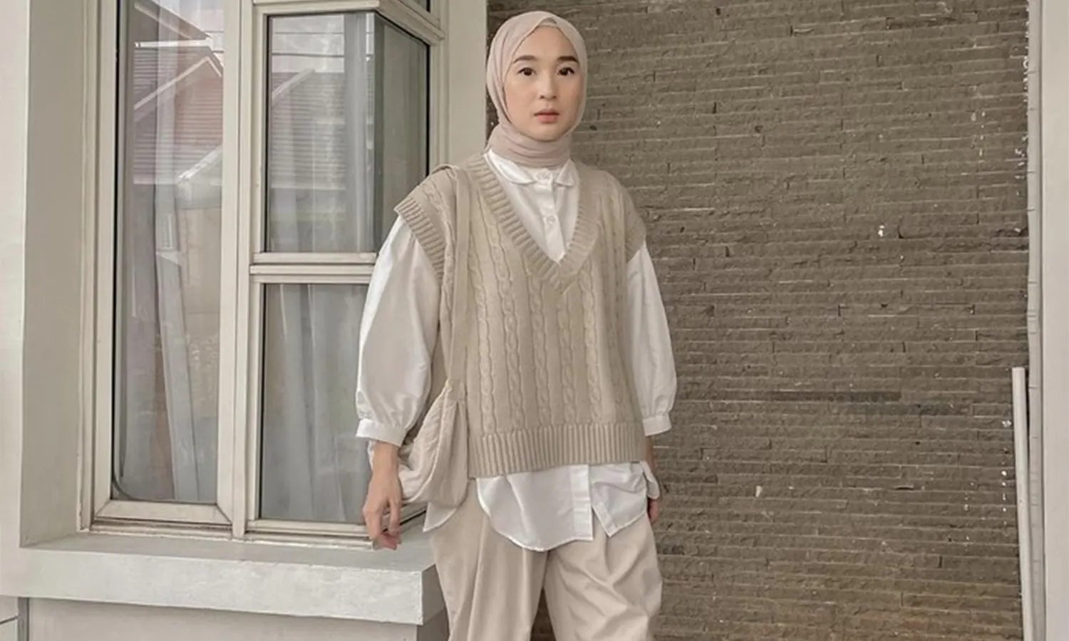 ootdsimple.com - 5 Inspirasi Outfit dengan Knitwear, Tampil Manis dan Kalem
